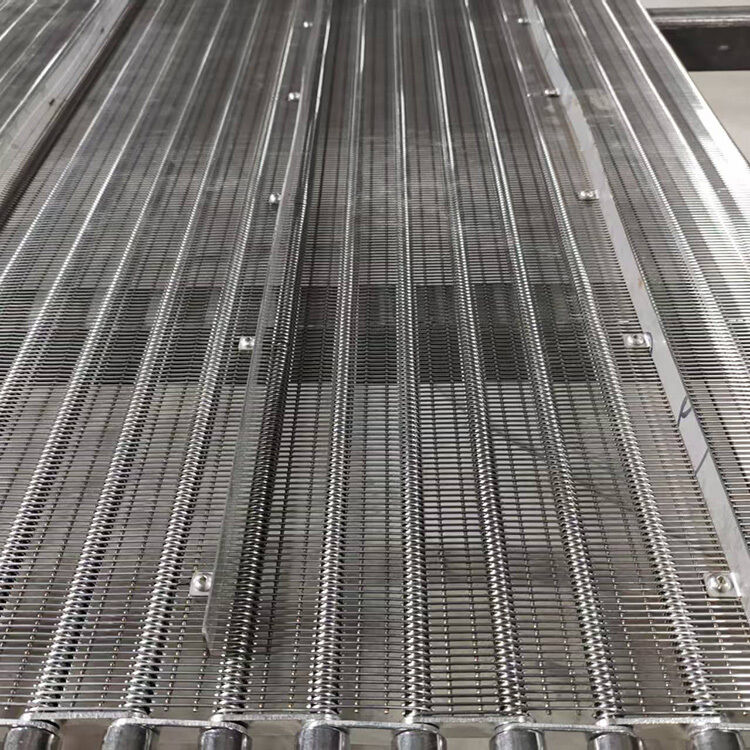Custom Stainless Steel Eye Link Conveyor Belts with Sprocket