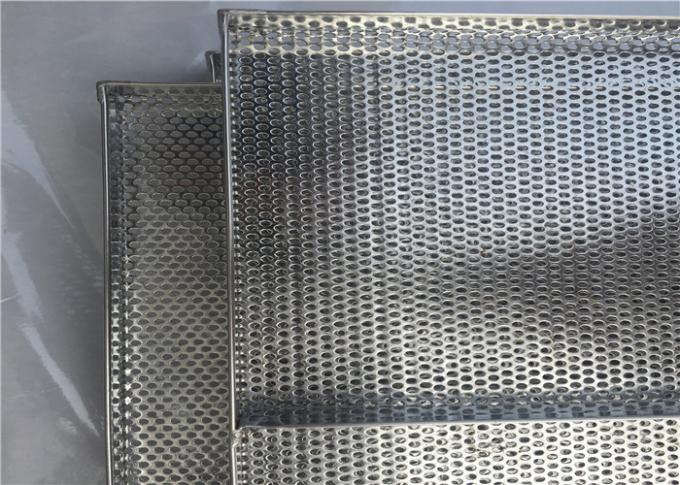 Food Grade Stainless Steel Mesh Tray Corrosion Resistance For Oven