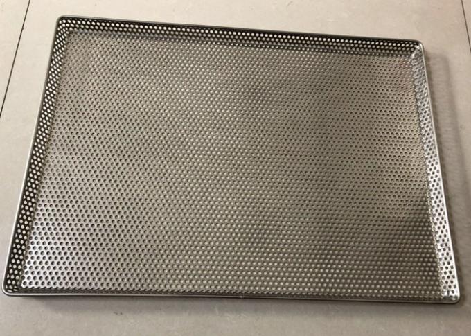 600*400mm Perforated Wire Mesh Baking Tray Bread Pans For Oven SGS Listed
